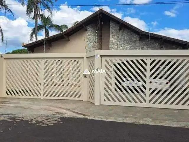 Casa / Sobrado para Venda em Uberaba/MG Jardim Amélia 3 Quartos