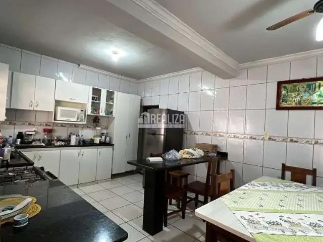 Casa / Sobrado para Venda em Uberaba/MG Jardim América 4 Quartos