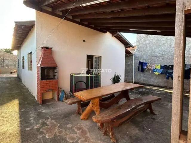 Casa / Sobrado para Venda em Uberaba/MG Jardim Copacabana 3 Quartos
