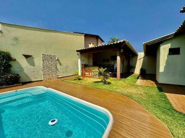Casa / Sobrado para Venda em Uberaba/MG Jardim do Lago 3 Quartos