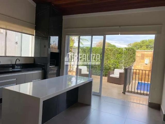 Casa / Sobrado para Venda em Uberaba/MG Jardim do Lago 4 Quartos
