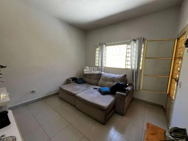 Casa / Sobrado para Venda em Uberaba/MG Jardim Espanha 3 Quartos