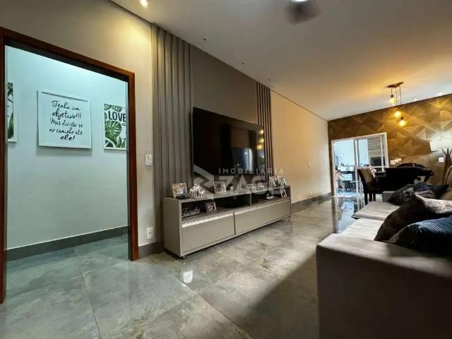 Casa / Sobrado para Venda em Uberaba/MG Jardim Espanha 3 Quartos