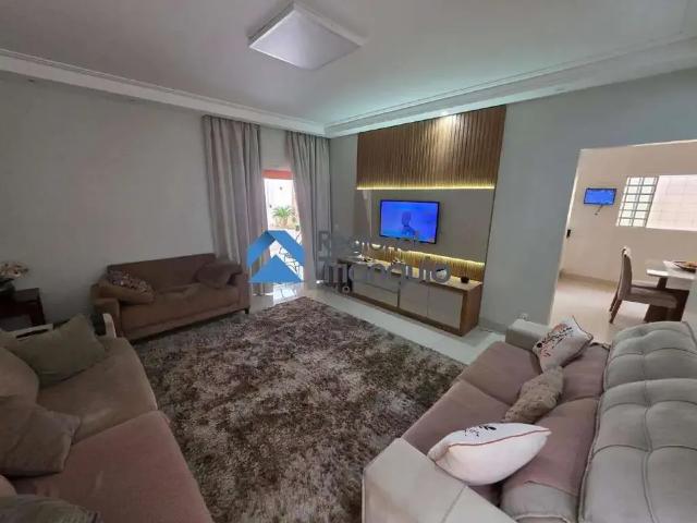 Casa / Sobrado para Venda em Uberaba/MG Jardim Esplanada 3 Quartos