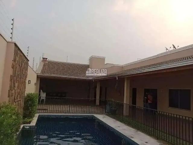 Casa / Sobrado para Venda em Uberaba/MG Jardim Itália II 3 Quartos