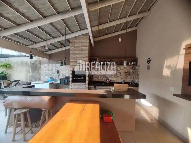 Casa / Sobrado para Venda em Uberaba/MG Jardim Itália II 3 Quartos