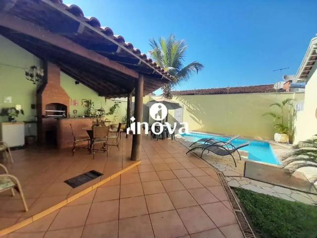 Casa / Sobrado para Venda em Uberaba/MG Jardim São Bento 4 Quartos