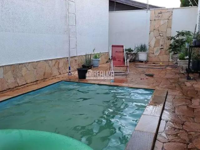Casa / Sobrado para Venda em Uberaba/MG Jardim São Bento 3 Quartos