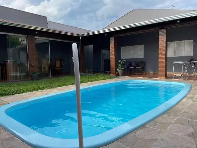 Casa / Sobrado para Venda em Uberaba/MG Jardim São Bento 3 Quartos