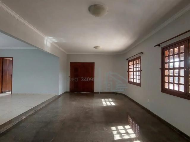 Casa / Sobrado para Venda em Uberaba/MG Olinda 3 Quartos
