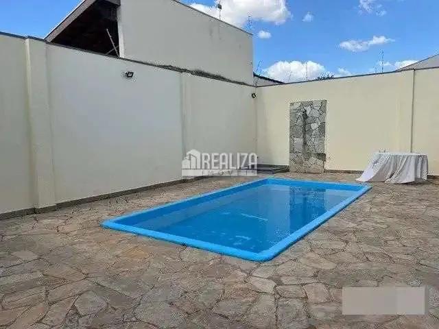 Casa / Sobrado para Venda em Uberaba/MG Olinda 4 Quartos
