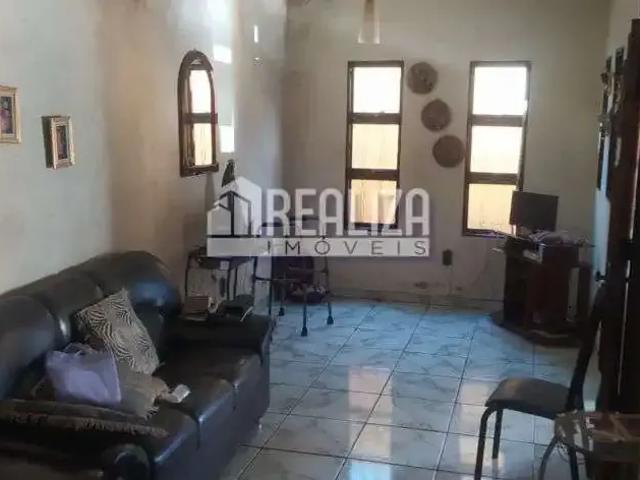 Casa / Sobrado para Venda em Uberaba/MG Lourdes 2 Quartos