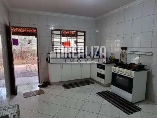 Casa / Sobrado para Venda em Uberaba/MG Lourdes 2 Quartos