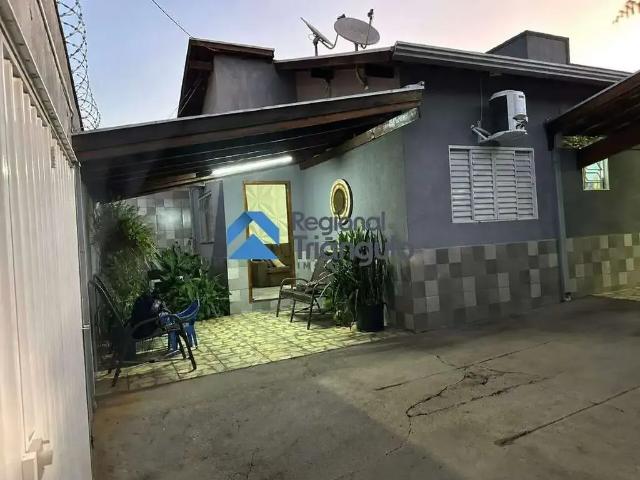 Casa / Sobrado para Venda em Uberaba/MG Lourdes 2 Quartos