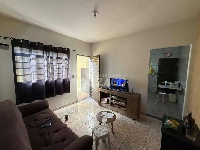 Casa / Sobrado para Venda em Uberaba/MG Lourdes 2 Quartos