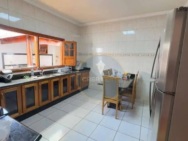 Casa / Sobrado para Venda em Uberaba/MG Lourdes 3 Quartos