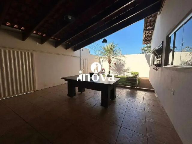 Casa / Sobrado para Venda em Uberaba/MG Lourdes 3 Quartos