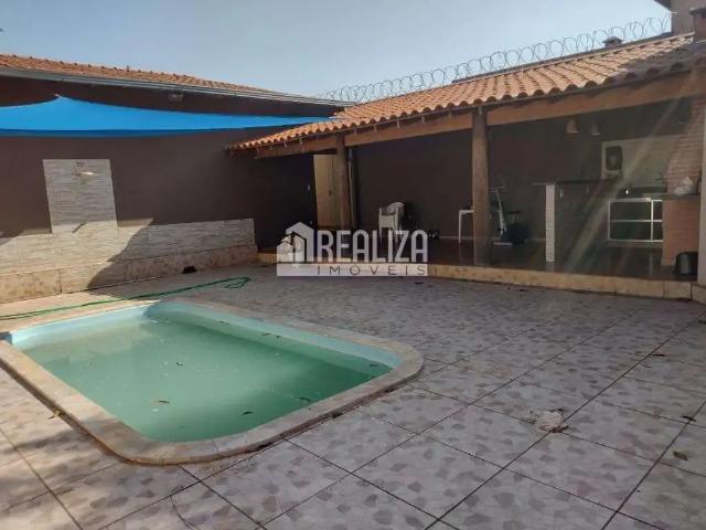 Casa / Sobrado para Venda em Uberaba/MG Lourdes 3 Quartos