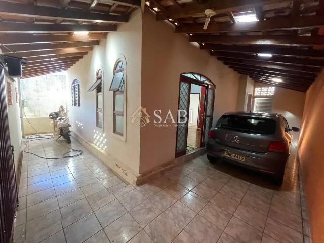 Casa / Sobrado para Venda em Uberaba/MG Manhattan 4 Quartos