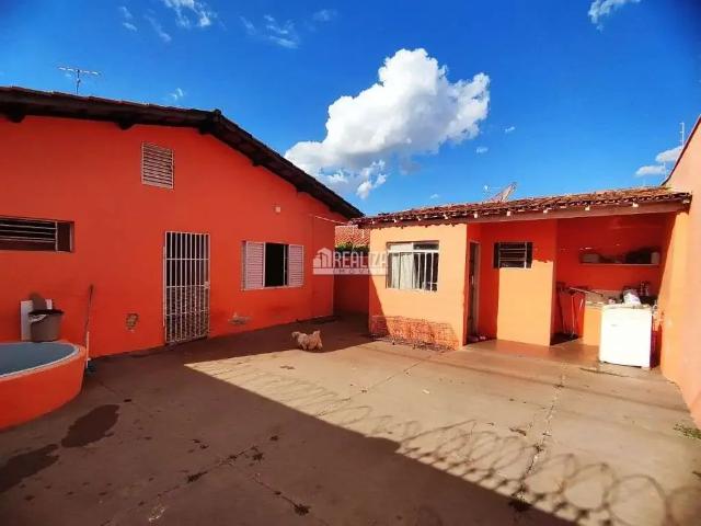 Casa / Sobrado para Venda em Uberaba/MG Mercês 3 Quartos