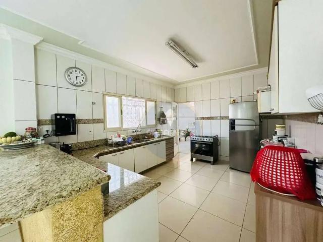 Casa / Sobrado para Venda em Uberaba/MG Nossa Senhora da Abadia 5 Quartos