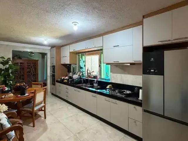 Casa / Sobrado para Venda em Uberaba/MG Núcleo Habitacional Silvério Cartafina 4 Quartos