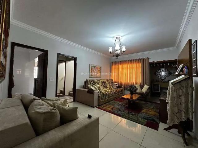 Casa / Sobrado para Venda em Uberaba/MG São Benedito 5 Quartos