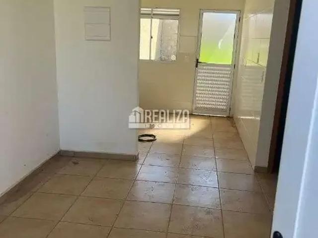 Casa / Sobrado para Venda em Uberaba/MG Santos Dumont 2 Quartos