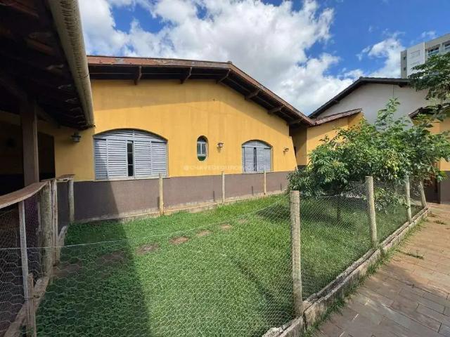 Casa / Sobrado para Venda em Uberaba/MG Santa Maria 3 Quartos
