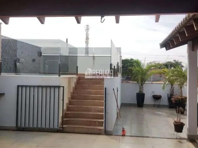 Casa / Sobrado para Venda em Uberaba/MG Serra Dourada 6 Quartos