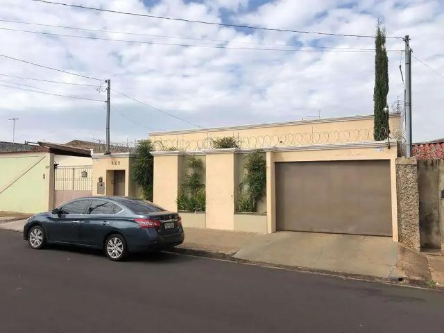 Casa / Sobrado para Venda em Uberaba/MG Parque das Américas 4 Quartos