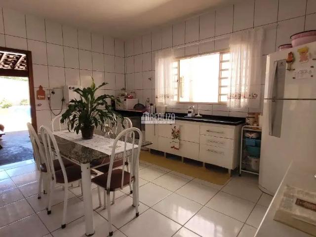 Casa / Sobrado para Venda em Uberaba/MG Parque das Américas 4 Quartos