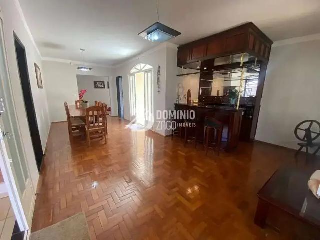 Casa / Sobrado para Venda em Uberaba/MG Parque das Américas 3 Quartos