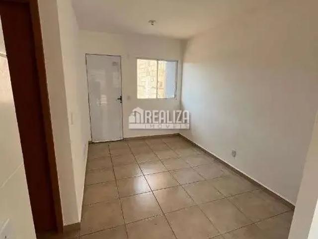 Casa / Sobrado para Venda em Uberaba/MG Parque das Aroeiras 2 Quartos