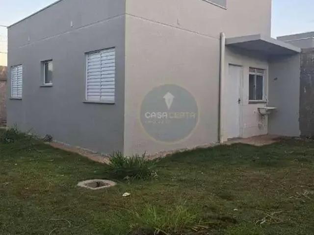 Casa / Sobrado para Venda em Uberaba/MG Parque das Aroeiras 2 Quartos