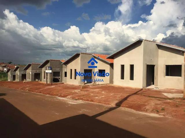 Casa / Sobrado para Venda em Uberaba/MG Parque das Aroeiras 2 Quartos