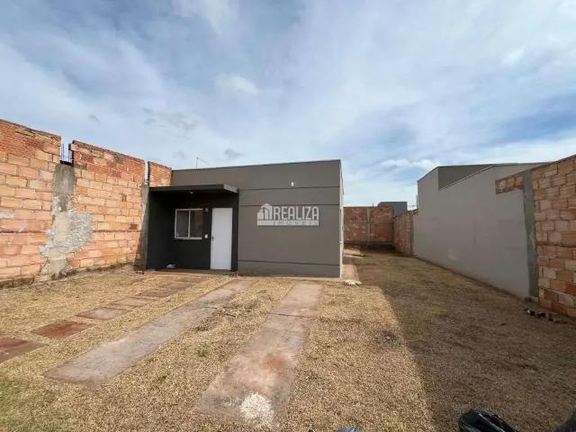 Casa / Sobrado para Venda em Uberaba/MG Parque das Aroeiras 2 Quartos