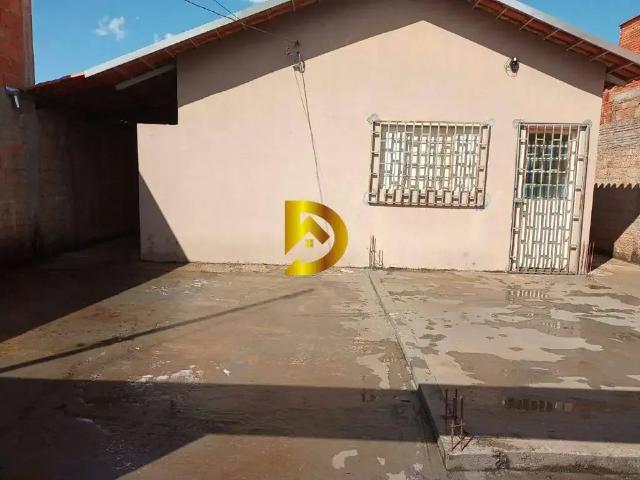 Casa / Sobrado para Venda em Uberaba/MG Parque das Aroeiras 2 Quartos