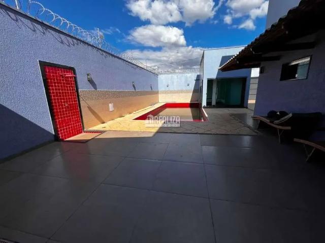Casa / Sobrado para Venda em Uberaba/MG Parque das Laranjeiras 4 Quartos