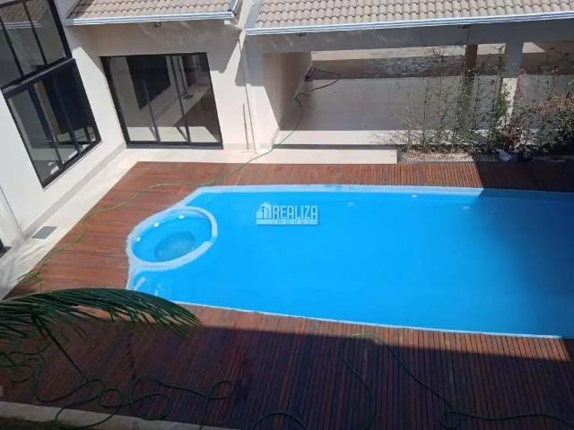 Casa / Sobrado para Venda em Uberaba/MG Parque das Laranjeiras 5 Quartos