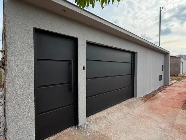 Casa / Sobrado para Venda em Uberaba/MG Parque das Laranjeiras 2 Quartos