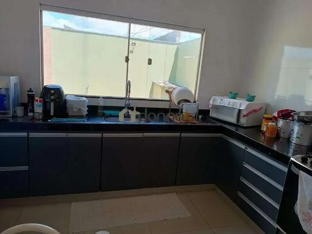 Casa / Sobrado para Venda em Uberaba/MG Parque das Laranjeiras 2 Quartos