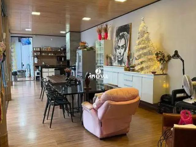 Casa / Sobrado para Venda em Uberaba/MG Parque das Laranjeiras 2 Quartos