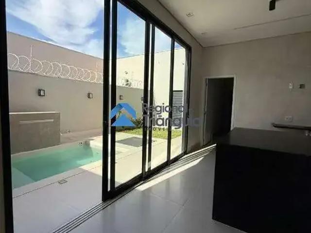 Casa / Sobrado para Venda em Uberaba/MG Parque das Laranjeiras 3 Quartos