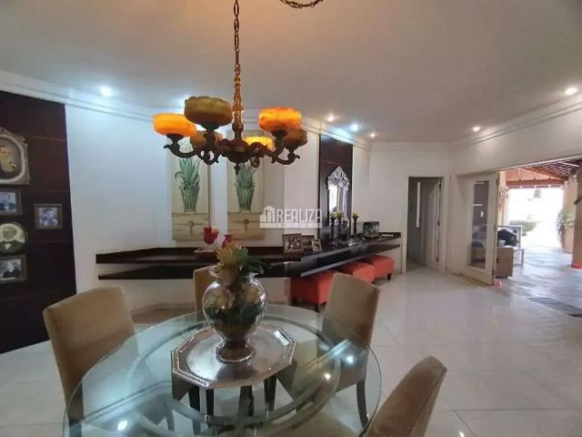 Casa / Sobrado para Venda em Uberaba/MG Parque do Mirante 4 Quartos