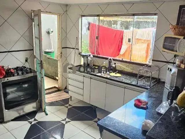 Casa / Sobrado para Venda em Uberaba/MG Residencial 2000 4 Quartos