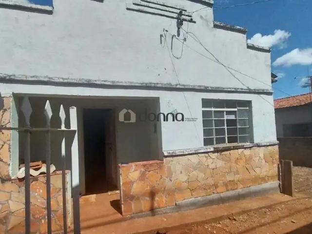 Casa / Sobrado para Venda em Uberaba/MG Vila Militar 2 Quartos