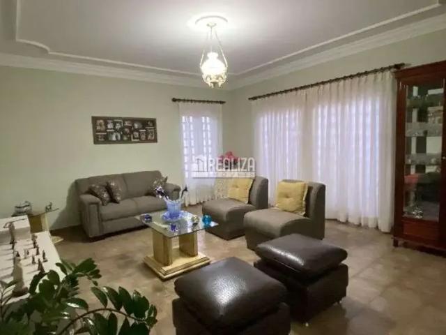 Casa / Sobrado para Venda em Uberaba/MG Vila Olímpica 4 Quartos