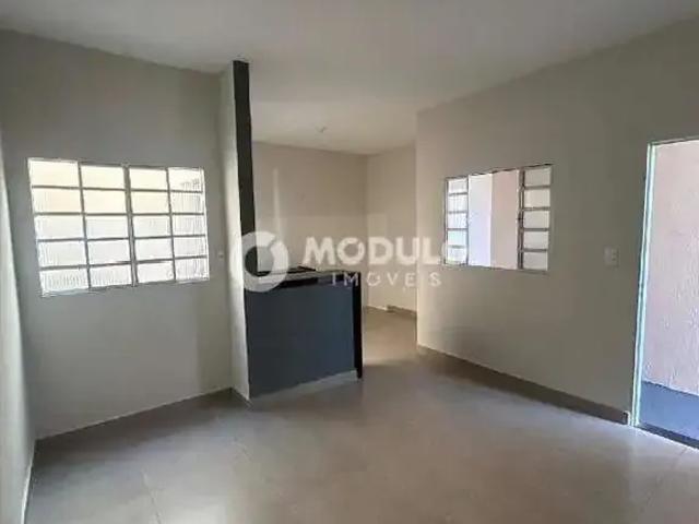 Casa / Sobrado para Venda em Uberlândia/MG Conjunto Segismundo Pereira 1 Quartos