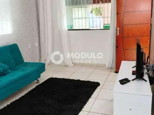 Casa / Sobrado para Venda em Uberlândia/MG Conjunto Segismundo Pereira 3 Quartos